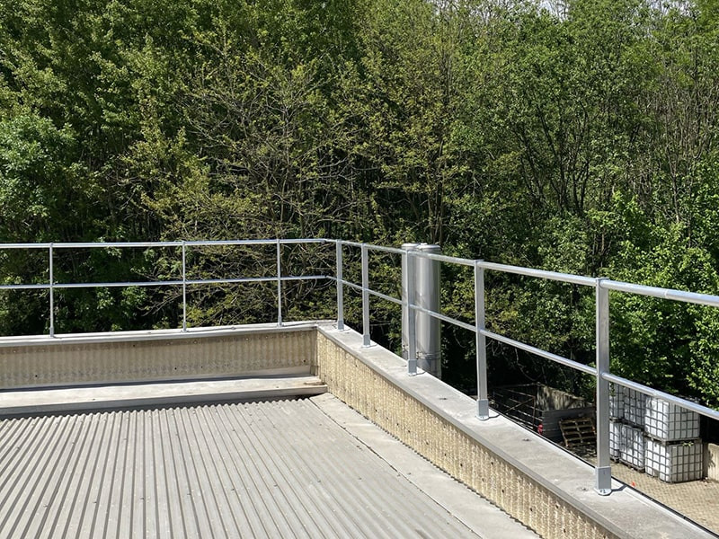 COLLECTIVE PROTECTION AND ACCESSES